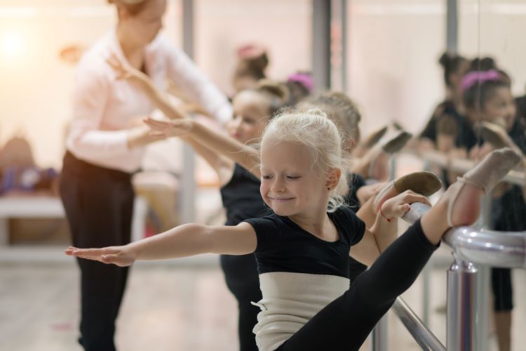 Skal fordele penger fra politikernes «pengesekk» OKI 2025 - Lier kommune